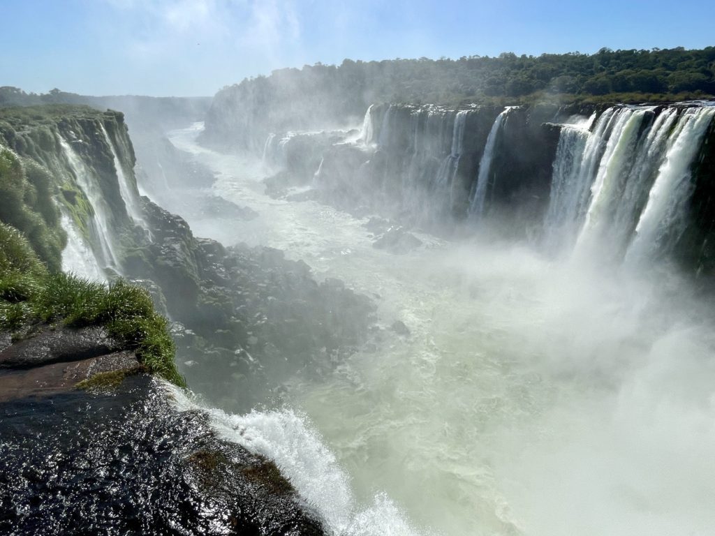 Iguazú Falls: The Largest System of Waterfalls in the World - On the ...